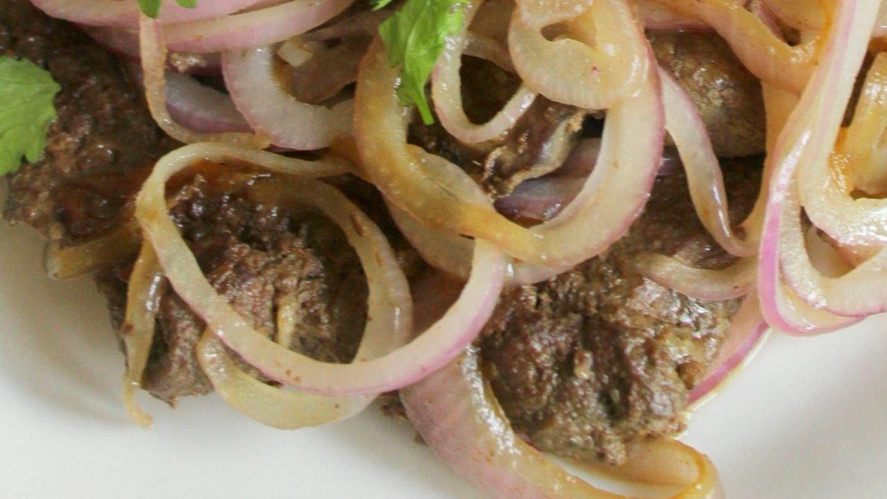 How to Cook Hígado Encebollado: Mexican Liver & Onions